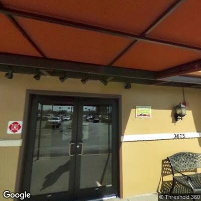 Apartment or commercial fire on East Colonial Drive, Orlando FL ...