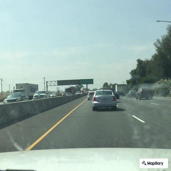 Trash reported on freeway shoulder near on-ramp, Long Beach CA | CrimeRadar