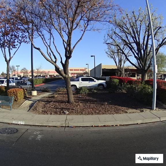 Two-vehicle crash at Shaw and Willow, Clovis CA | CrimeRadar