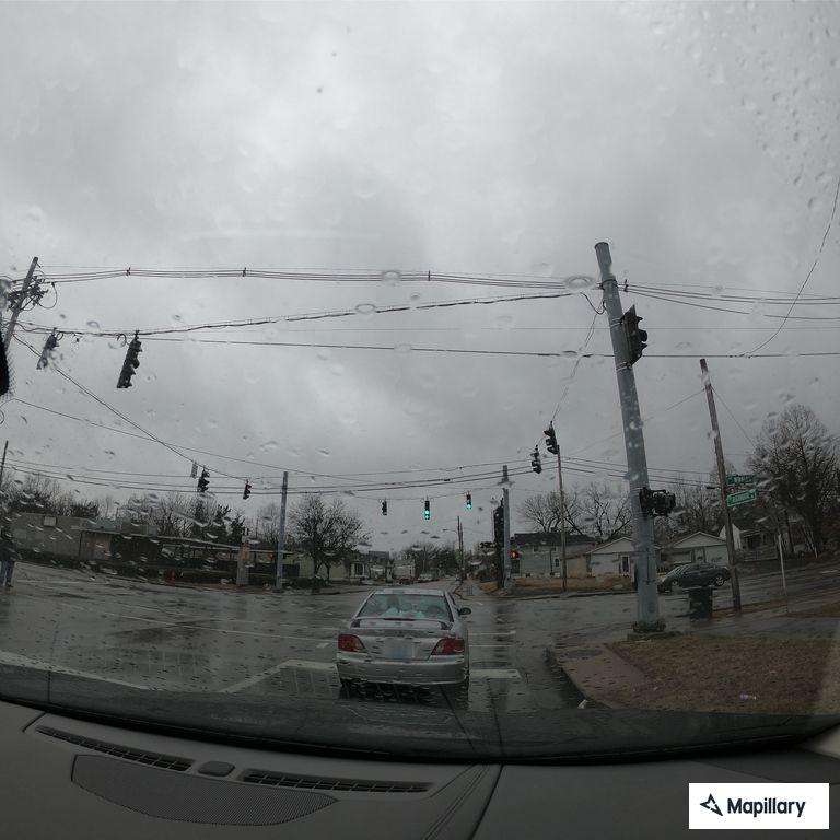 Hit-and-run crash injures woman at Winkler and Rodman, Louisville KY ...