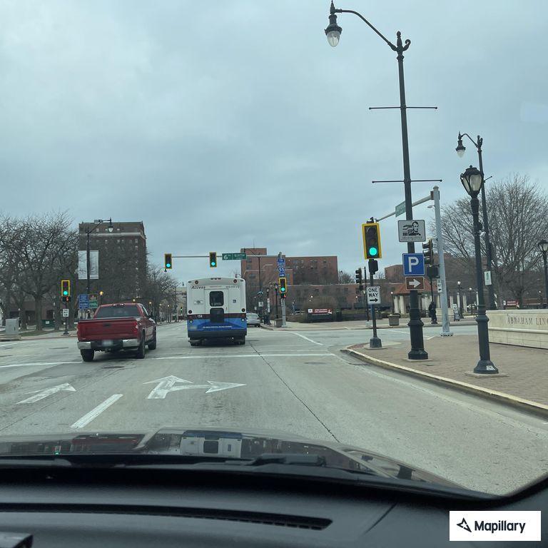 Man trespassing and trying to sell drugs near museum, Springfield IL ...