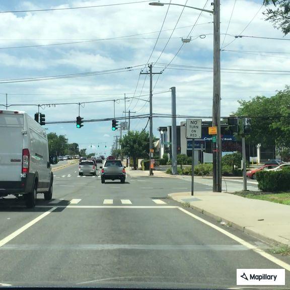Car hits utility pole on Wantagh Avenue, Levittown NY | CrimeRadar