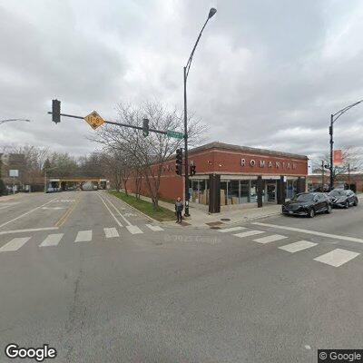 Man yelling in street near gas station, Chicago IL | CrimeRadar