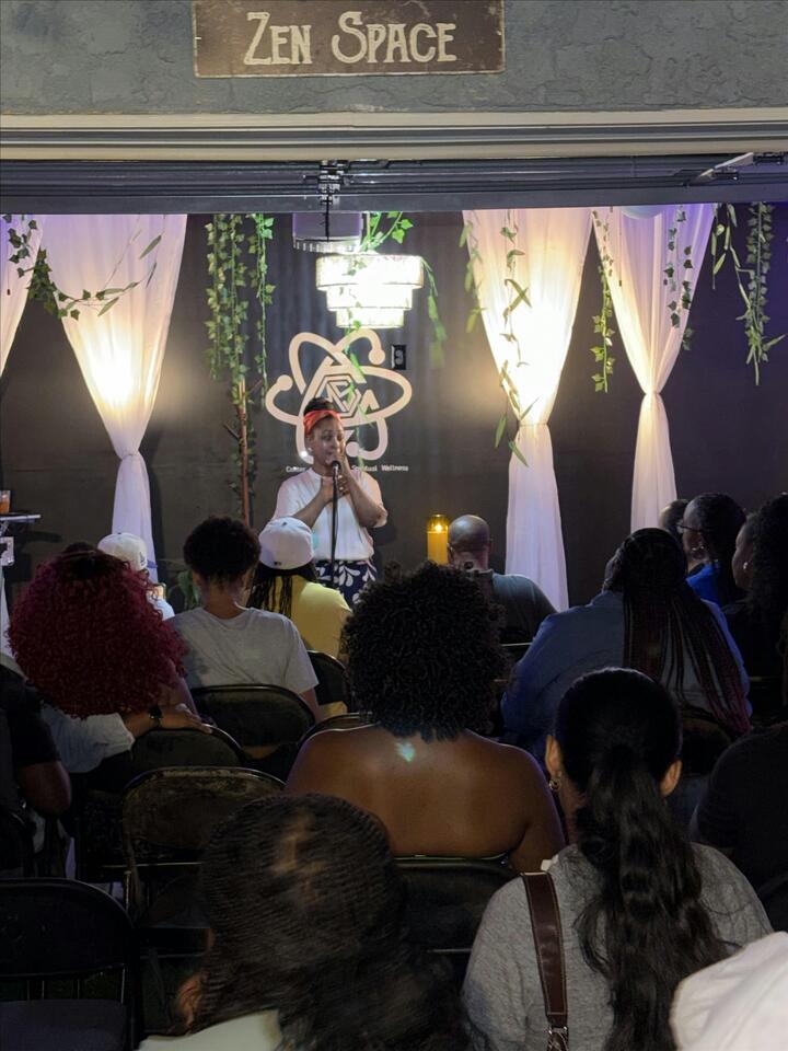 Mic’d Up At The Center: Holiday Edition | NewsBreak