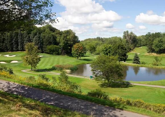 Pro golf returns to NJ Trump Golf Club Bedminster with LIV Golf - NewsBreak