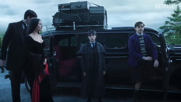 Wednesday's Aunt Ophelia Frump's links to Addams Family explained ...