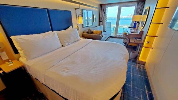 Cruise Ship Lost and Found: How to Get Your Stuff Back (8 Cruise Lines ...
