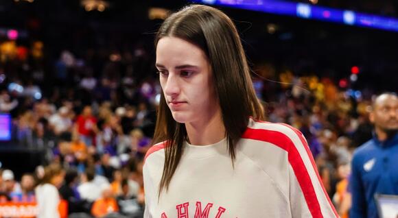 Caitlin Clark Put Her Legs On Full Display With Her Risk-Taking Pregame ...