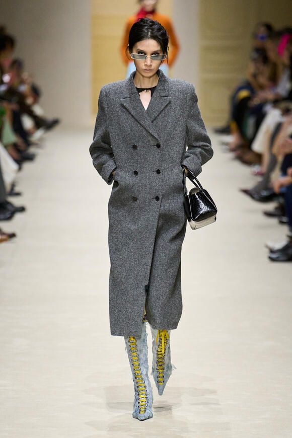 Not Brown, Not Burgundy—the Pretty Shoe Color Trend That's Taking Over ...