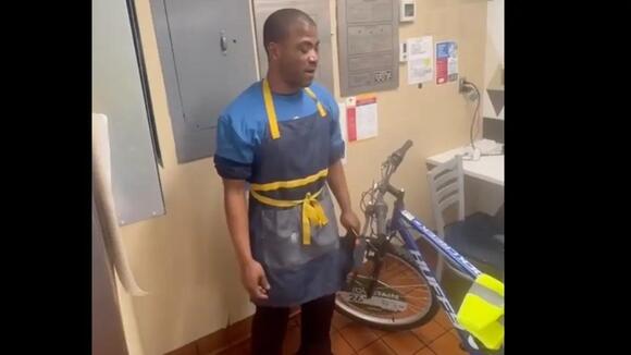 ‘Deserves So Much More’: McDonald’s Employee of 20 Years Receives ...