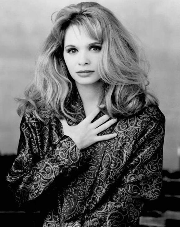 In Memory of Actress Adrienne Shelly, Murdered at 40 in 2006: A Tragic ...