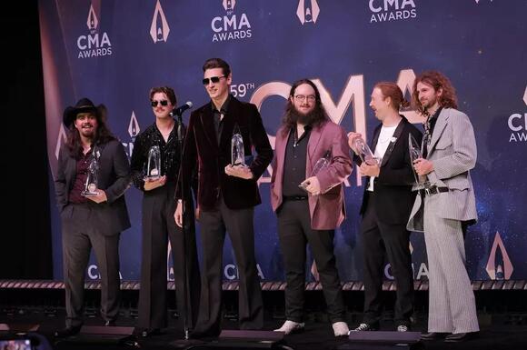 Who Are the Red Clay Strays? Meet the Group Taking Country by Storm ...