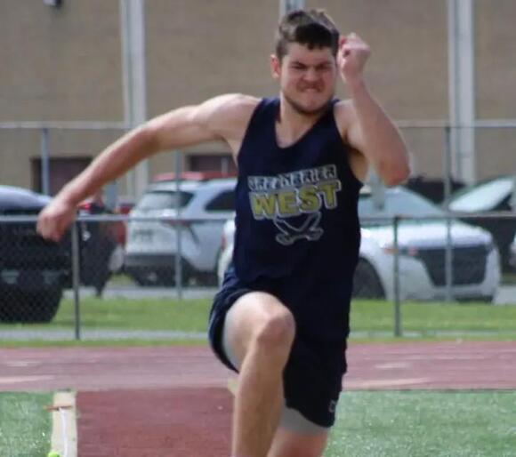 West Boys Track Finishes 2nd in Regionals, Agee Shines