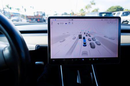 Two US senators urge probe of Tesla's Full Self-Driving response to ...