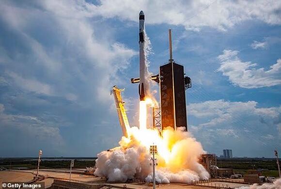 New front in the war between Musk and Bezos, and air travel will ...