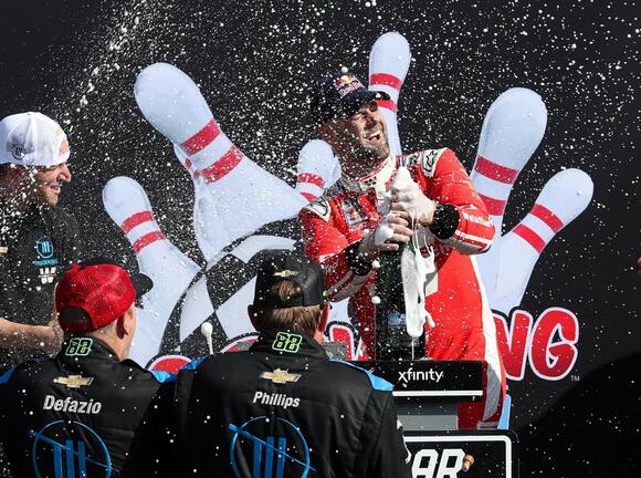 Bubba Wallace’s Spotter Reveals the Moment Shane van Gisbergen’s ...