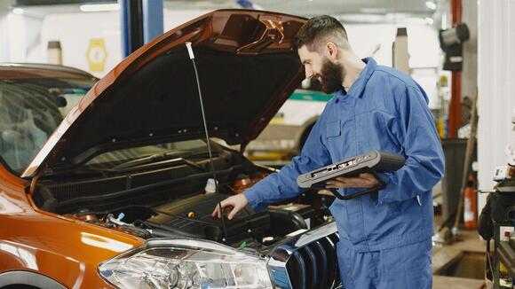 I just found out that my mechanic used AI to diagnose my car's problems ...