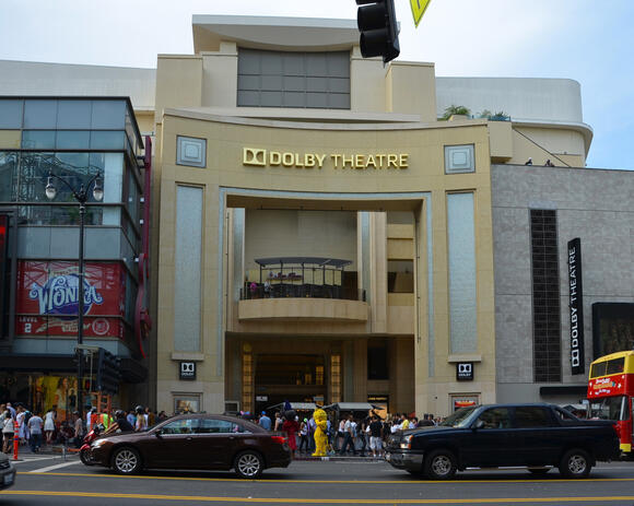 Crews Are Already Rolling Out the 900-Foot Red Carpet Outside Hollywood ...