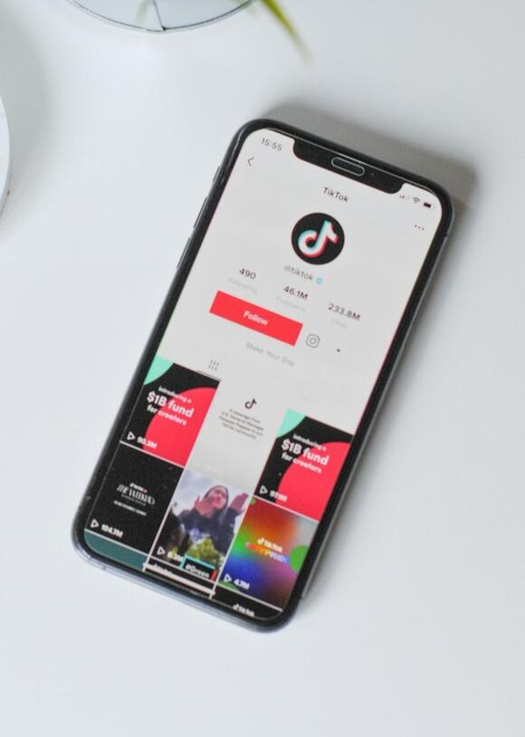 How Dangerous are Online Apps for Kids and Teens? TikTok, Instagram ...