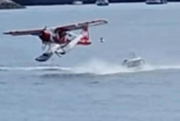 Wild video shows seaplane crashing into boat, leaving two hospitalized