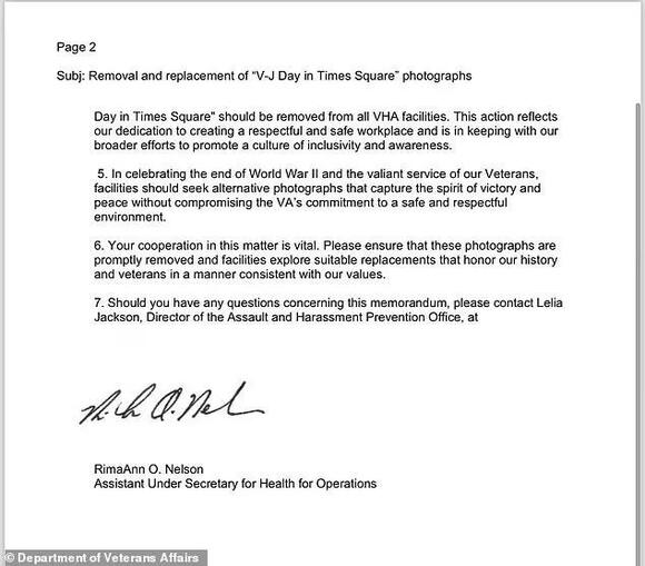 Veterans Affairs: Department bans ‘The Kiss’ photo, then quickly ...