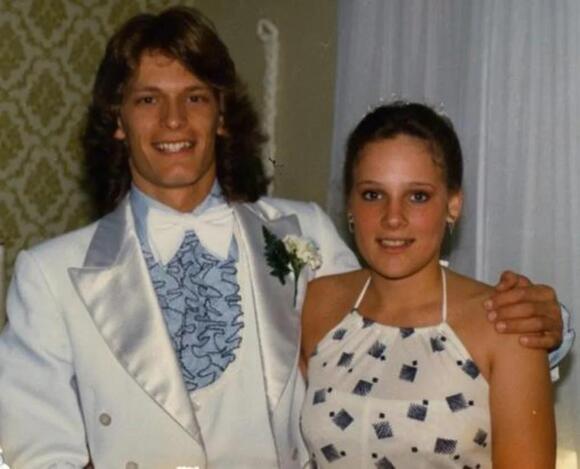 15 Vintage Prom Photos From The ’70s and ’80s - NewsBreak