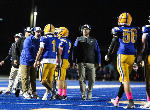 Butler football stays in driver's seat with key division win over ...