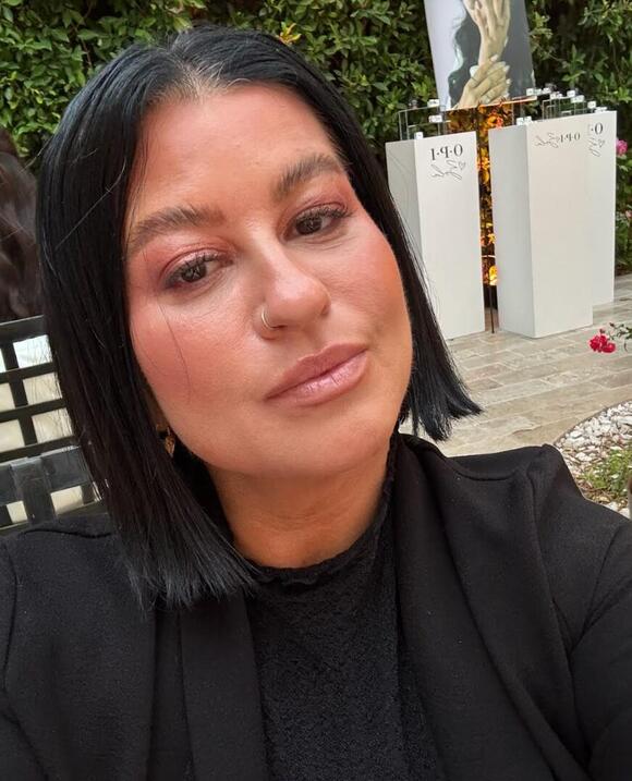 I Tried Mary Phillips’ Le Skin Foundation for 12 Hours - NewsBreak