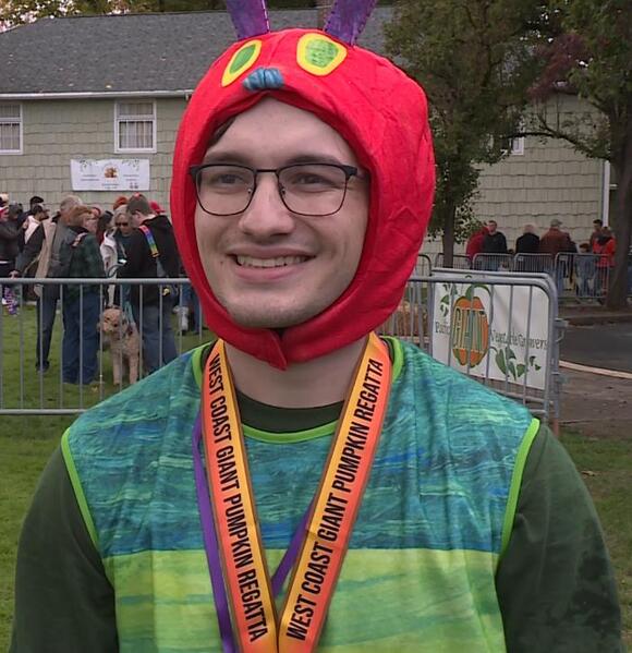 WATCH: Giant gourds set sail at West Coast Giant Pumpkin Regatta ...
