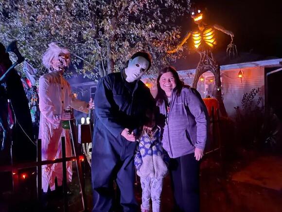 ‘Halloween is everynight’: Decorating contest brings Mokena community ...