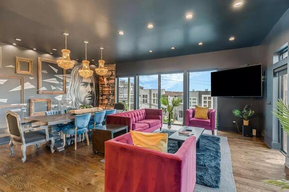 Texas Influencer Couple Admit to $5M Home-Building Scam - NewsBreak