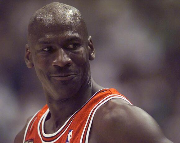 Shaquille O’Neal Declares Michael Jordan GOAT Because He ‘Never Lost in ...