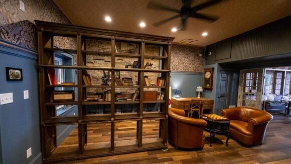 Midway has a new coffee shop, lounge with ties to actor Steve Zahn ...