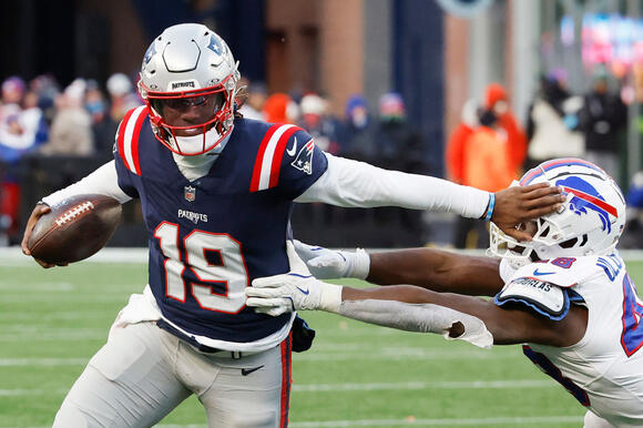 VIDEO: The Entire Internet Is Freaking Out Over Patriots QB Joe Milton ...