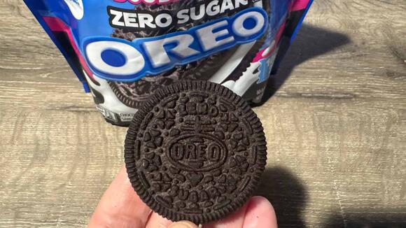 We taste-tested the new Zero Sugar Oreos - they're not what you'd ...