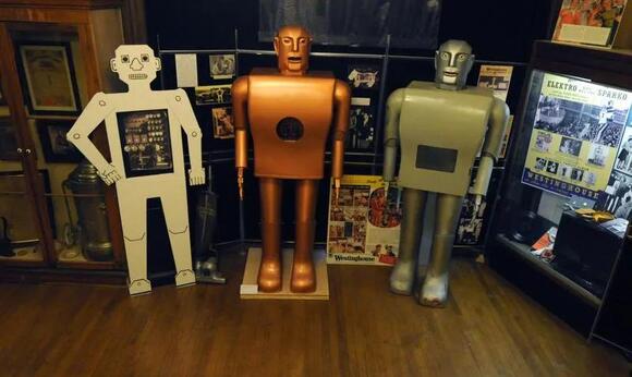 Elektro the Westinghouse robot undergoes a restoration - NewsBreak