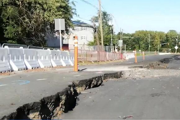 Significant crack causes road closure on Smith Street in Woodbridge ...