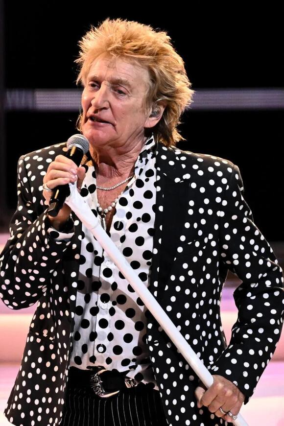 Sir Rod Stewart Thanks King Charles for Putting President Donald Trump ...