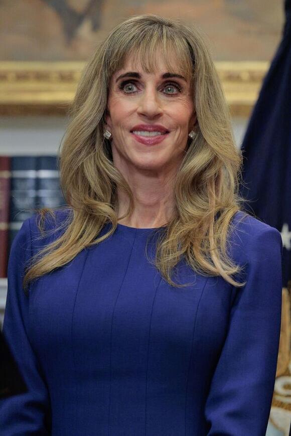 Susan Dell sparks surgery rumors as experts estimate $50k in procedures ...