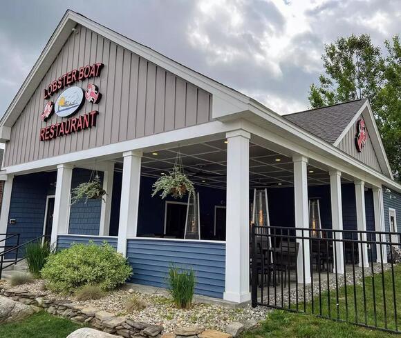 New Fish and Chicken Restaurant Opens in Derry - NewsBreak