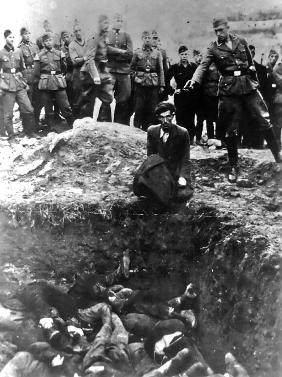 Name of Nazi executioner in horrific WWII photo revealed using AI after ...