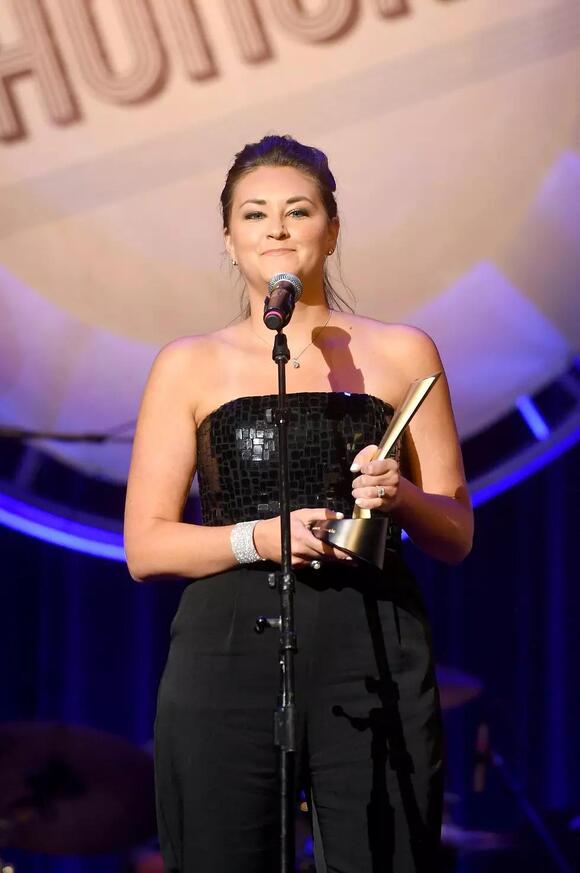 Kelly Clarkson’s Final Act of Grace for Ex Brandon Blackstock - NewsBreak