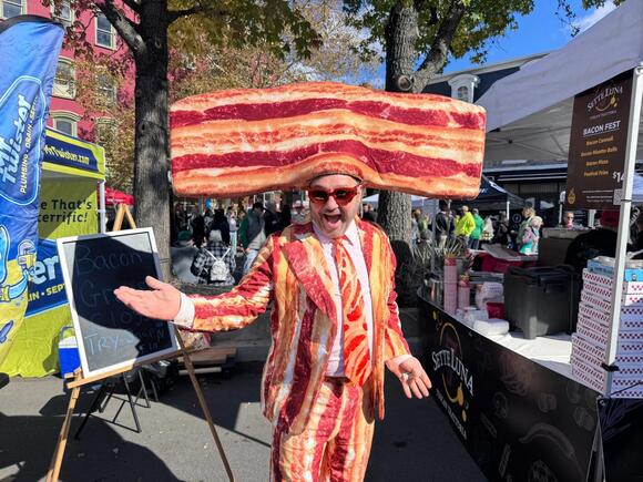 From bacon cinnamon rolls to 50/50 burgers, Pa. Bacon Fest delivers ...