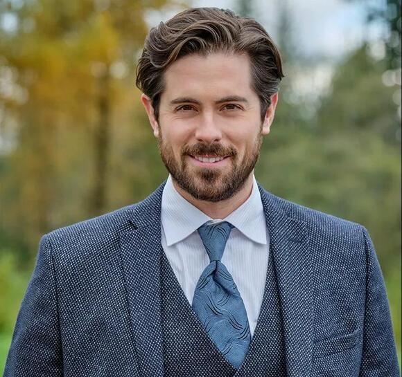 Hallmark Hunks! 23 Leading Men Who Bring Our Favorite Love Stories to ...