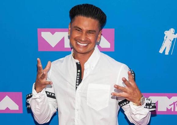 Resurfaced ‘00s Video Shows Pauly D. Giving Michael Cera His Infamous ...