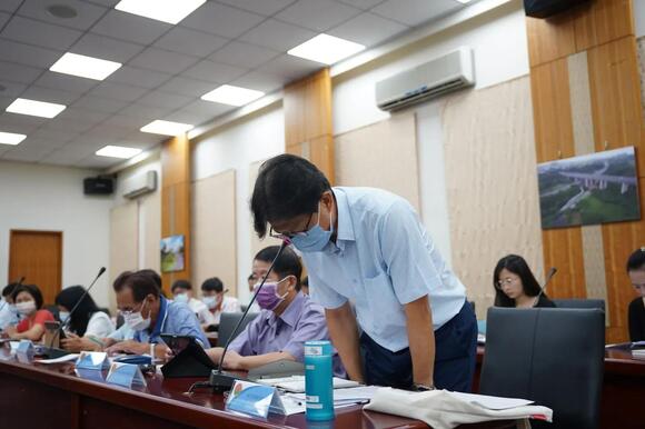 The 5 Key Behaviors of Truly Confident People - NewsBreak