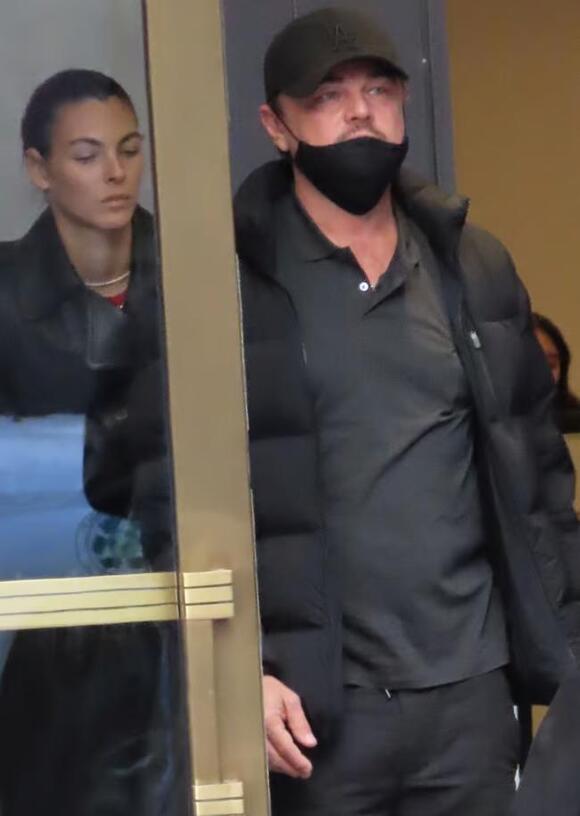 Fans Joke Vittoria Ceretti Looks Like She's 'Going Shopping' With Her ...