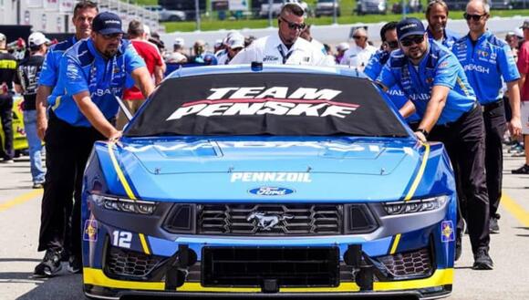 Ford Is Losing NASCAR’s Garage — and There’s No System to Stop It ...