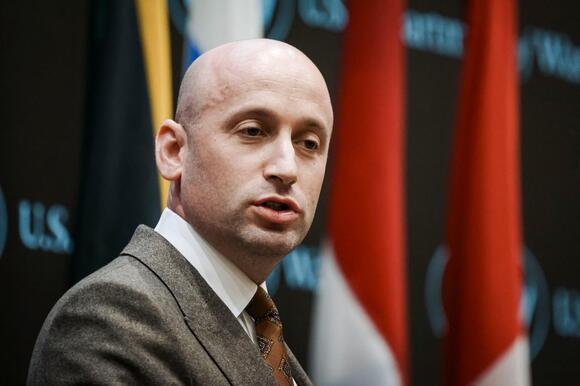 Trump Throws Stephen Miller Under the Bus in Surprise Show of Panic ...