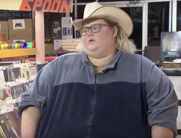 Kelly Clarkson Shares Update on Kids After Ex-Husband's Death - NewsBreak